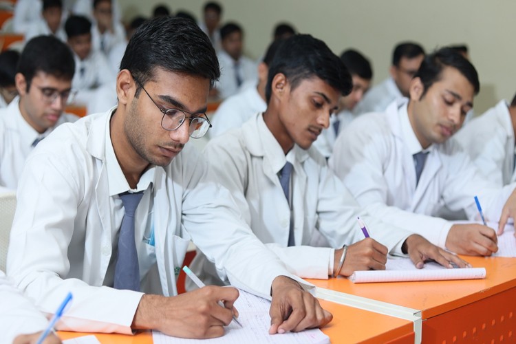 Amaltas University Dewas Campus: Photos, Virtual Tour