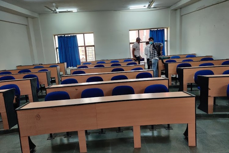 Amity University Gurgaon Campus: Photos, Virtual Tour