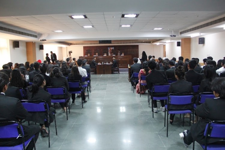 Amity University Gurgaon Campus: Photos, Virtual Tour