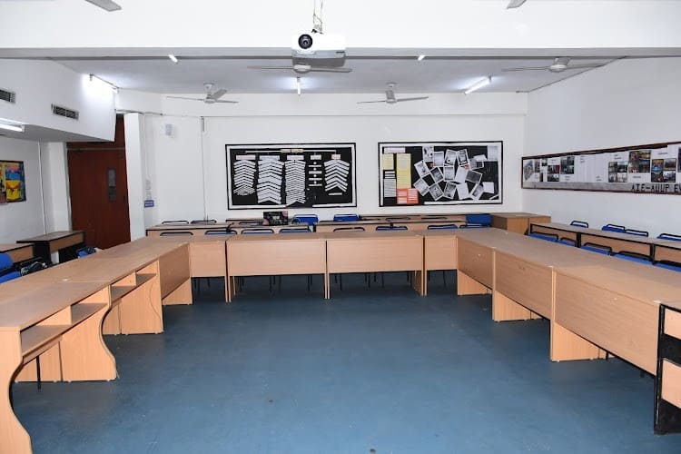 Amity University Noida Campus: Photos, Virtual Tour