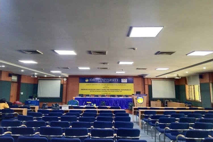 Amity University Noida Campus: Photos, Virtual Tour