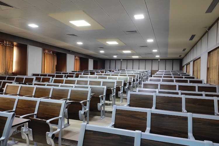 Atmiya University Rajkot Campus: Photos, Virtual Tour
