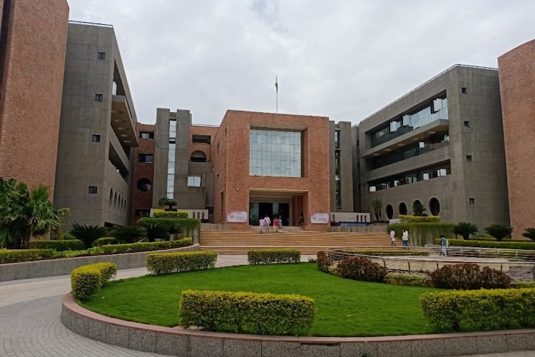 Atmiya University Rajkot Campus: Photos, Virtual Tour