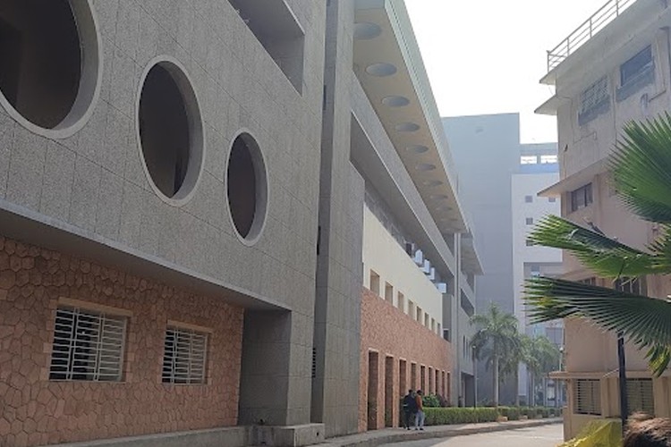 Atmiya University Rajkot Campus: Photos, Virtual Tour