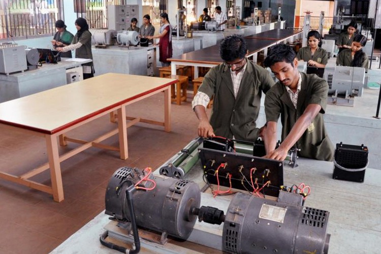 AWH Engineering College Calicut Campus: Photos, Virtual Tour