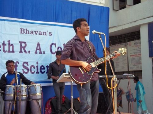 Bhartiya Vidya Bhavan's Sheth R. A. College of Arts and Commerce Ahmedabad Campus: Photos ...