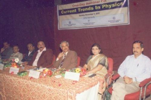 Bhartiya Vidya Bhavan's Sheth R. A. College of Arts and Commerce Ahmedabad Campus: Photos ...