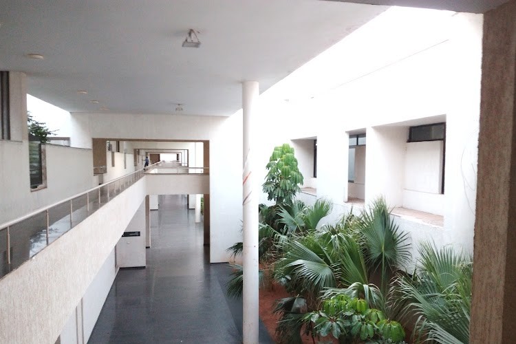 CARE College of Engineering Tiruchirappalli Campus: Photos, Virtual Tour