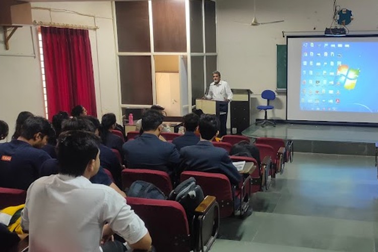 Chameli Devi Group of Institutions Indore Campus: Photos, Virtual Tour