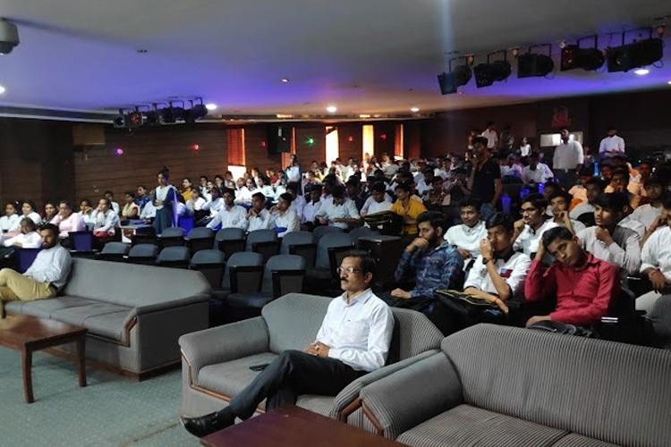 Chameli Devi Group of Institutions Indore Campus: Photos, Virtual Tour
