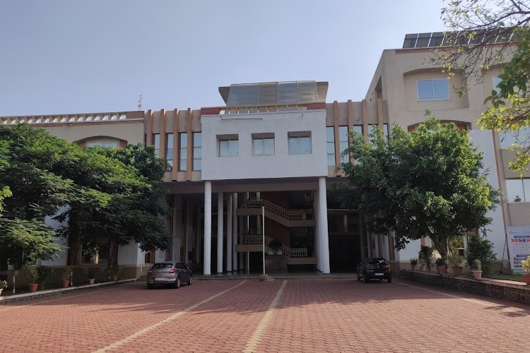 Chameli Devi Group of Institutions Indore Campus: Photos, Virtual Tour