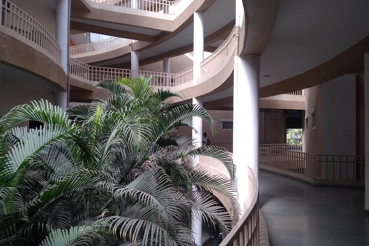 Chameli Devi Group of Institutions Indore Campus: Photos, Virtual Tour