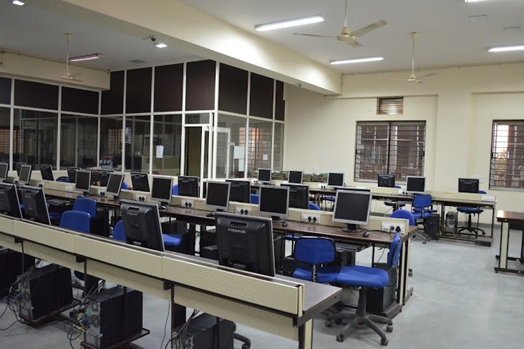 Chameli Devi Group of Institutions Indore Campus: Photos, Virtual Tour