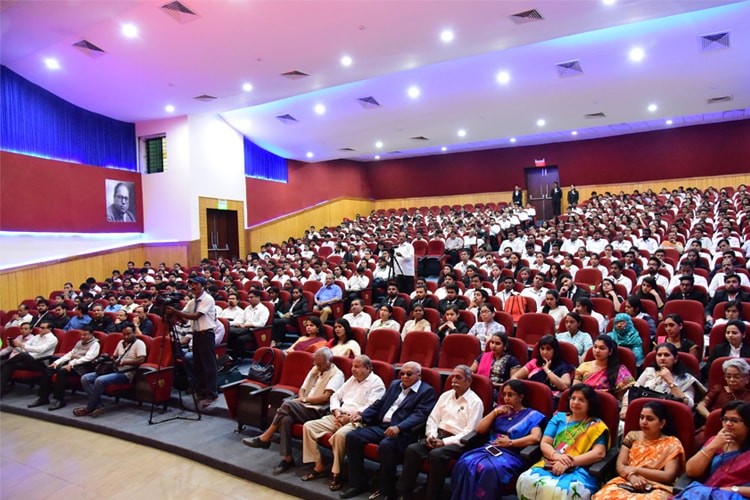 Dr Ambedkar College Nagpur Campus: Photos, Virtual Tour