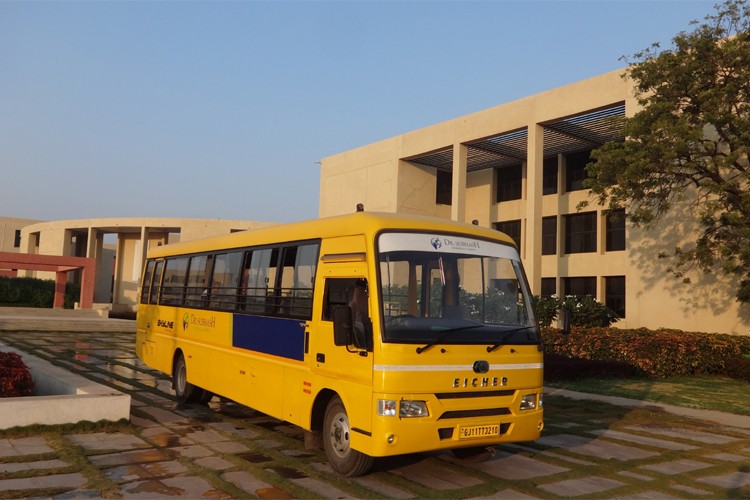 Dr. Subhash University Junagadh Campus: Photos, Virtual Tour