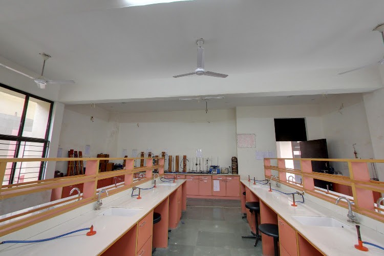 Dr. Subhash University Junagadh Campus: Photos, Virtual Tour