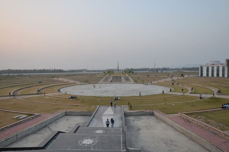 Glocal University Saharanpur Campus: Photos, Virtual Tour