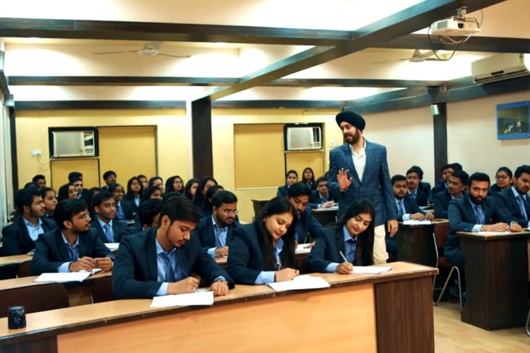 GLS University Ahmedabad Campus: Photos, Virtual Tour