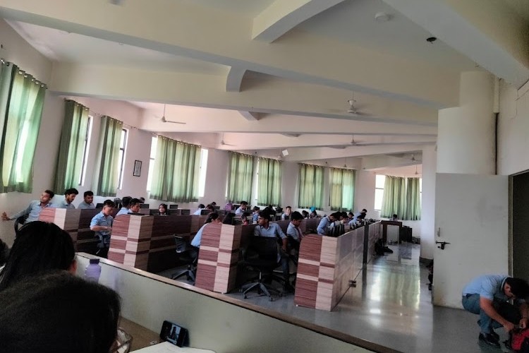 Graphic Era Hill University Dehradun Campus: Photos, Virtual Tour