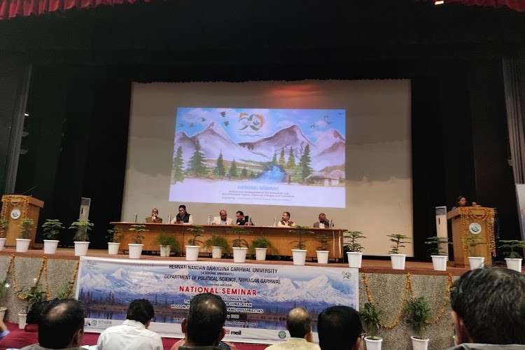 Hemvati Nandan Bahuguna Garhwal University Garhwal Campus: Photos ...