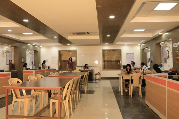 IIMT Group of Colleges Meerut Campus: Photos, Virtual Tour