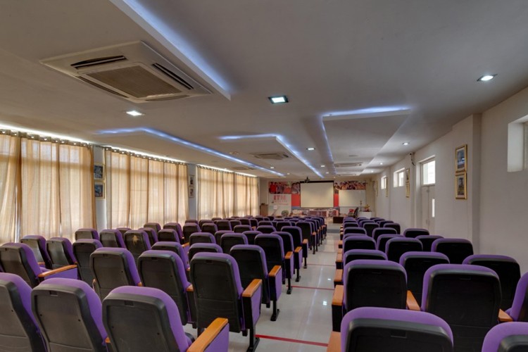 ITM SLS Baroda University Vadodara Campus: Photos, Virtual Tour
