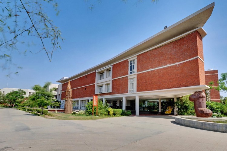 ITM SLS Baroda University Vadodara Campus: Photos, Virtual Tour
