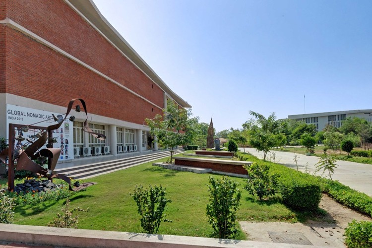 ITM SLS Baroda University Vadodara Campus: Photos, Virtual Tour