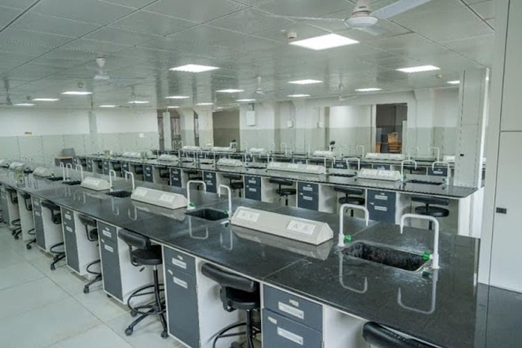 Krishna Vishwa Vidyapeeth Karad Campus: Photos, Virtual Tour