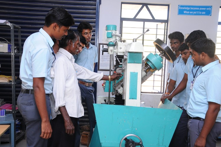 Latha Mathavan Engineering College Madurai Campus: Photos, Virtual Tour