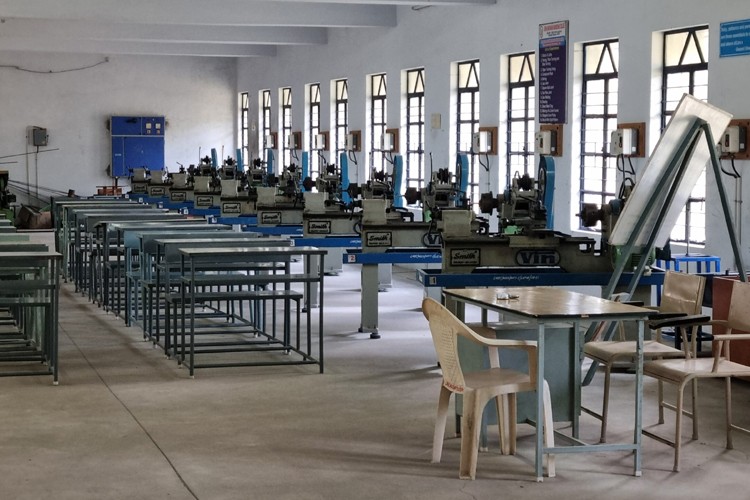 Latha Mathavan Engineering College Madurai Campus: Photos, Virtual Tour