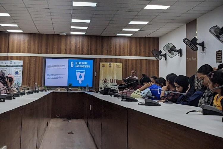 Mata Sundri College for Women New Delhi Campus: Photos, Virtual Tour