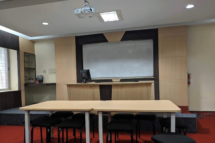 NSHM College of Management and Technology Kolkata Campus: Photos, Virtual Tour