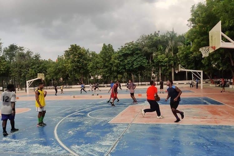 Parul University Vadodara Campus: Photos, Virtual Tour