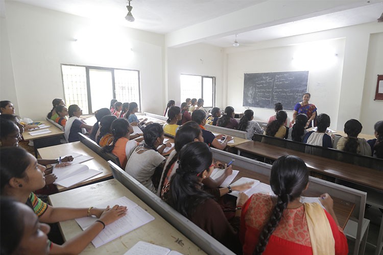 SDNB Vaishnav College for Women Chennai Campus: Photos, Virtual Tour
