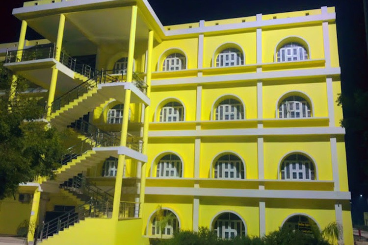 Shri Jai Narain Misra PG College Lucknow Campus: Photos, Virtual Tour