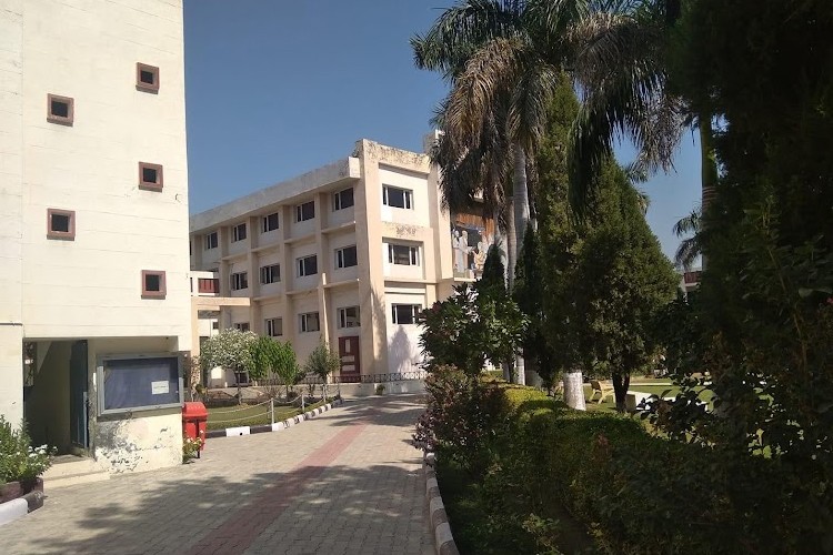 Sikh National College Nawanshahr Campus: Photos, Virtual Tour