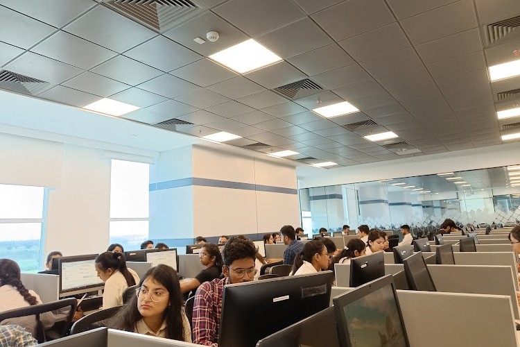 SRM University Sonipat Campus: Photos, Virtual Tour