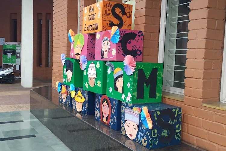 SCMS Noida Campus: Photos, Virtual Tour