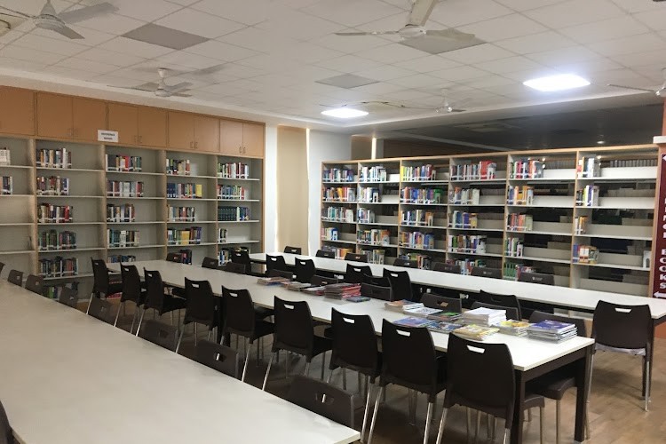 SCMS Noida Campus: Photos, Virtual Tour