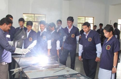 Universal College of Engineering and Technology Guntur Campus: Photos ...