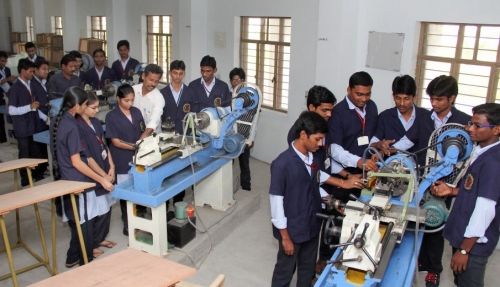Universal College of Engineering and Technology Guntur Campus: Photos ...