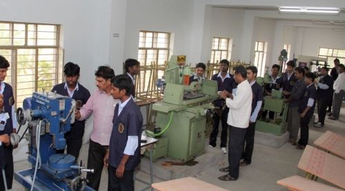 Universal College of Engineering and Technology Guntur Campus: Photos ...