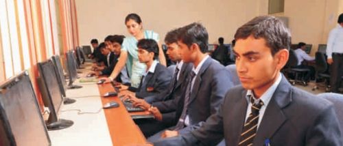 Universal Group of Institutions Mohali Campus: Photos, Virtual Tour