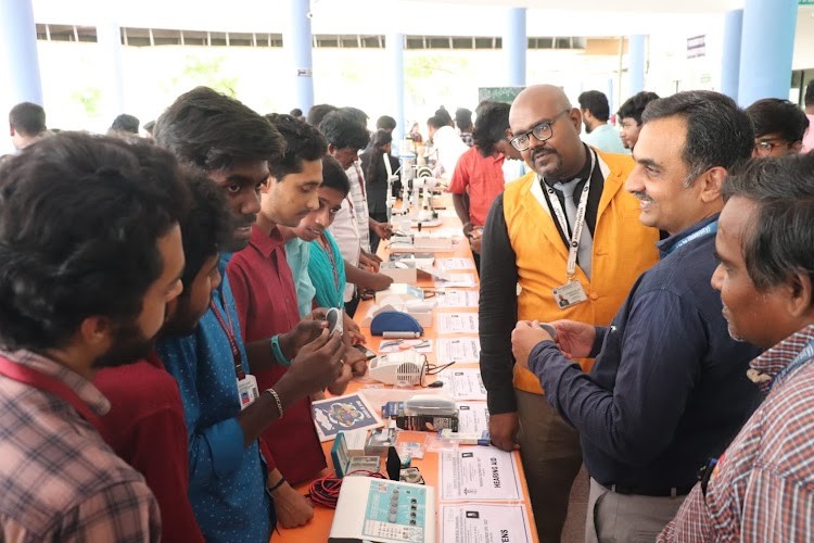 Variyar Engineering College Salem Campus: Photos, Virtual Tour