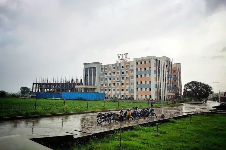 VIT Bhopal University Campus: Photos, Virtual Tour