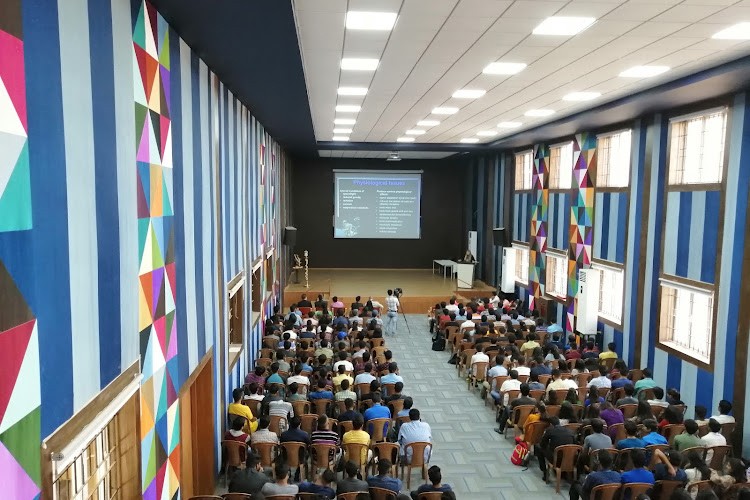 VIT Bhopal University Campus: Photos, Virtual Tour