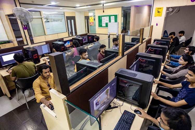 Zee Institute of Creative Art Indore Campus: Photos, Virtual Tour